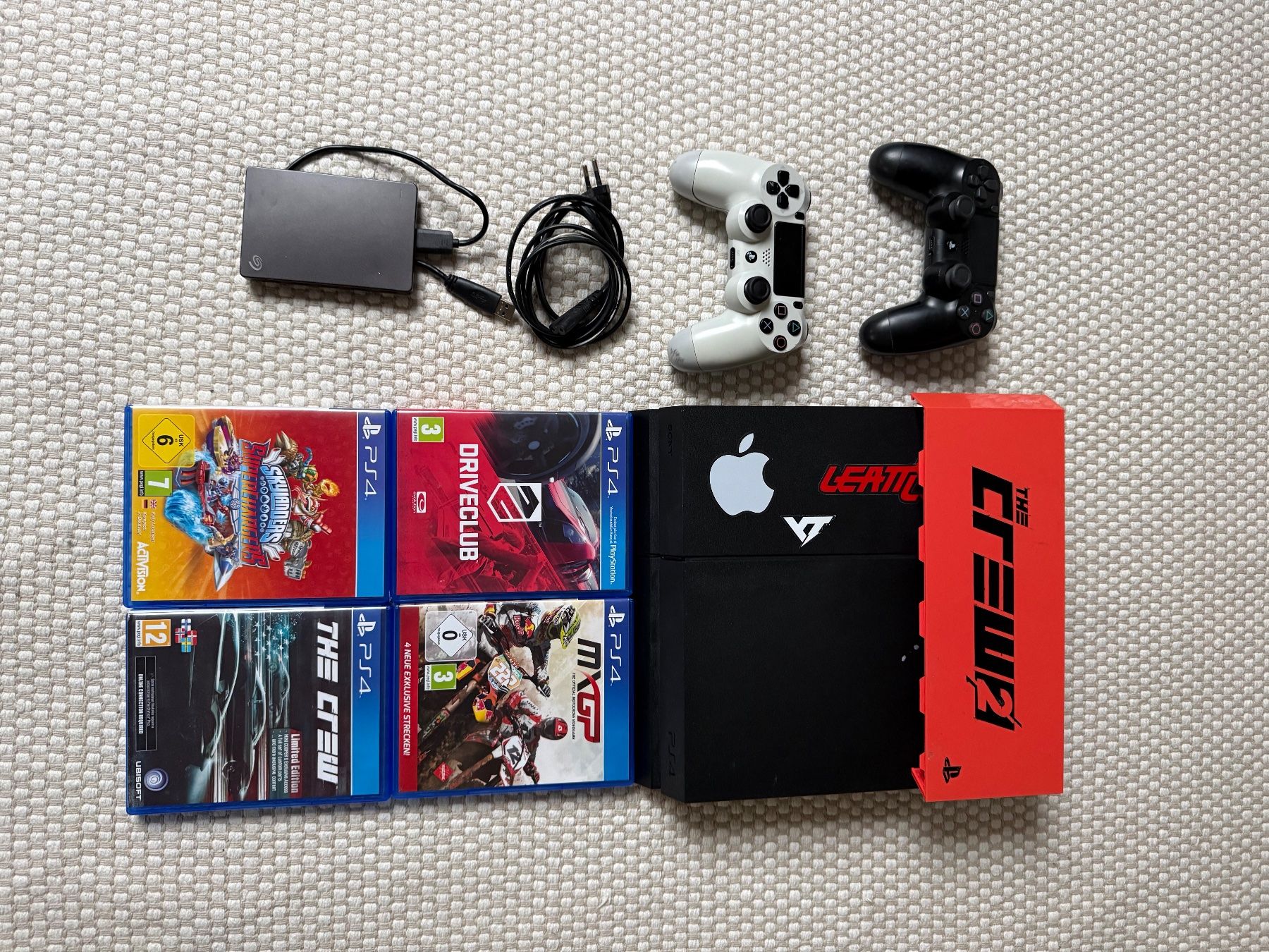 PlayStation 4 (PS4) mit Spielen & 2 Controller – Top! (Gebraucht) in ...