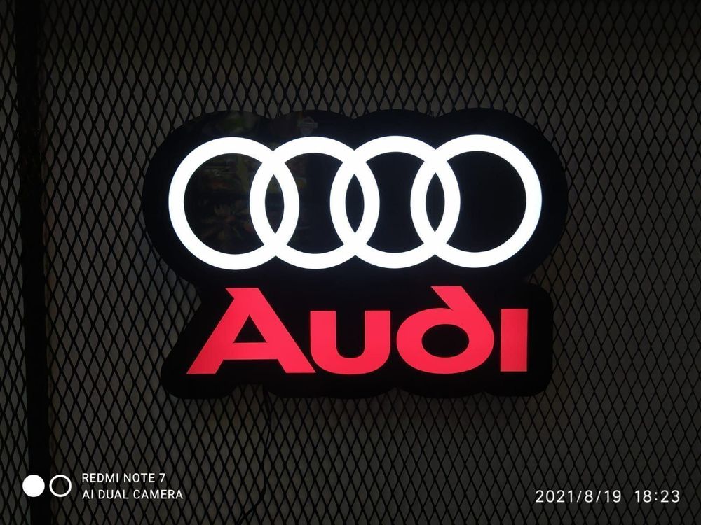 AUDI LOGO Led beleuchtetes Wandtafel! | Acheter sur Ricardo
