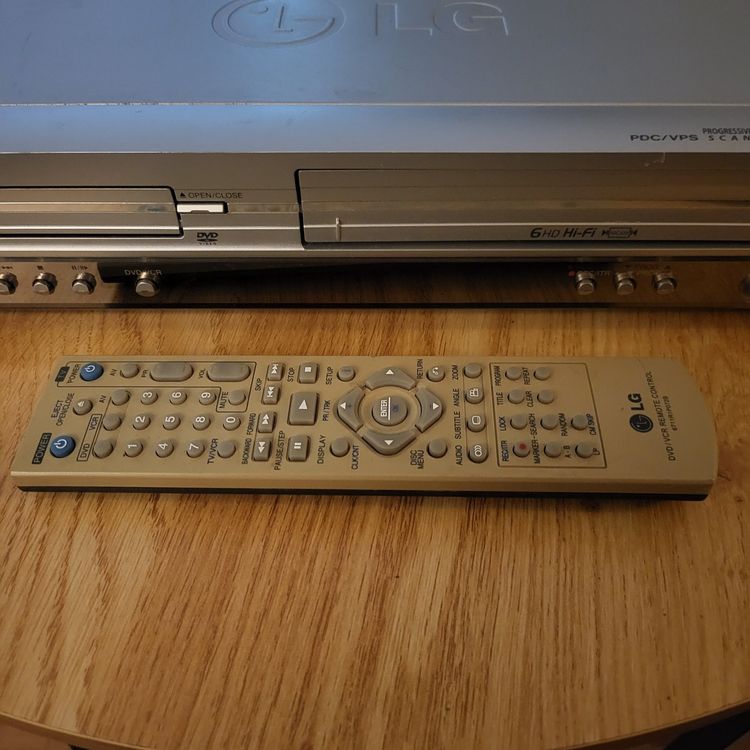 LG V8816 DVD Video VHS Videokassetten Recorder Aufnahmegerät (Gebraucht ...