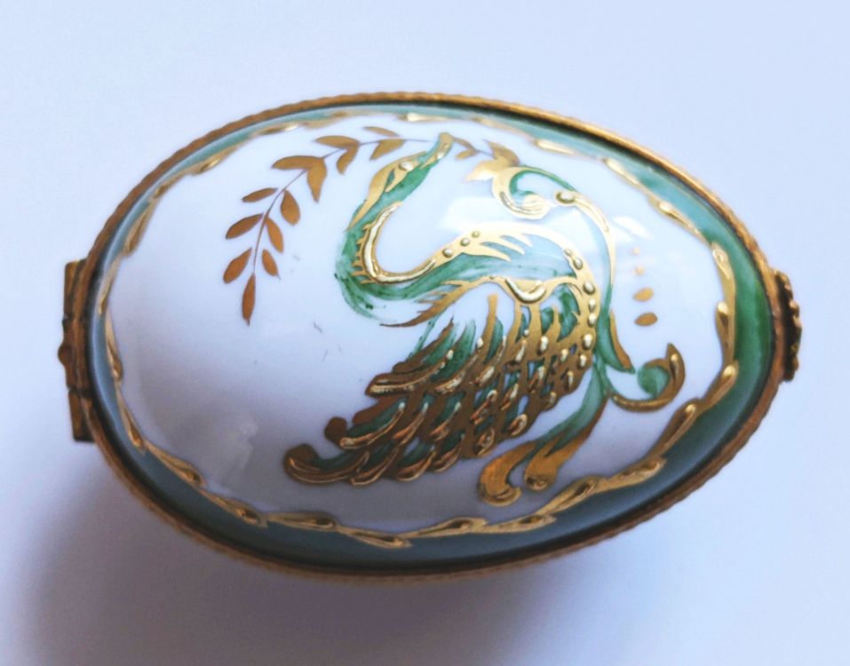Œuf en porcelaine de Limoges peint à la main (D'occasion) à Petit-Lancy ...