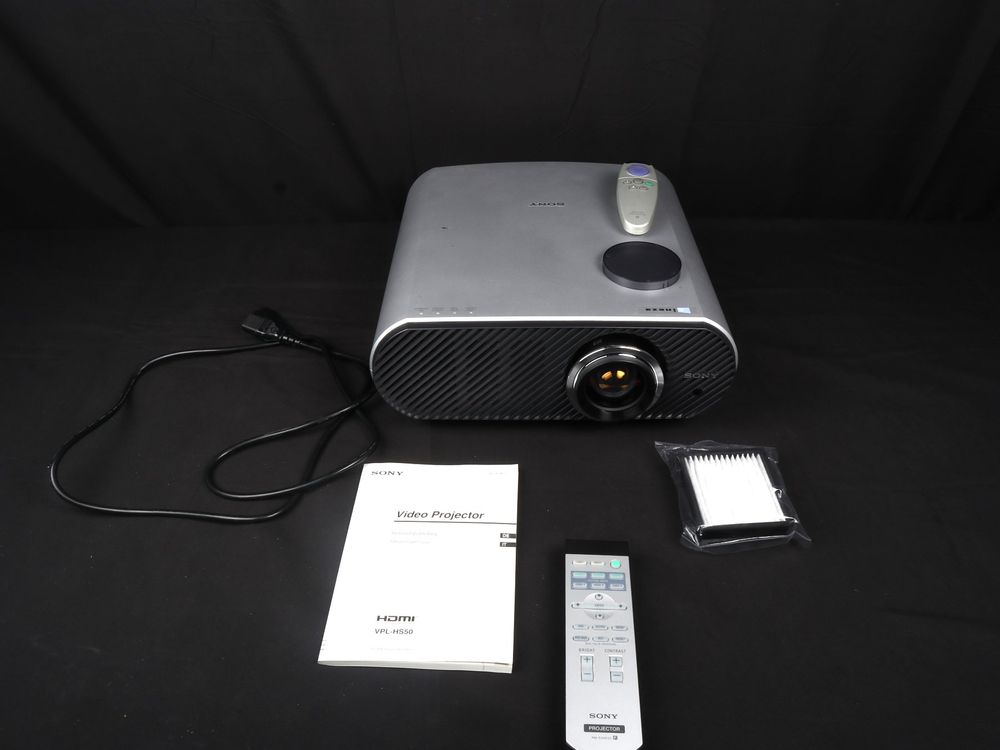 SONY VPL-HS50/51 Video Projector (Gebraucht) in Steinen für CHF 41 ...