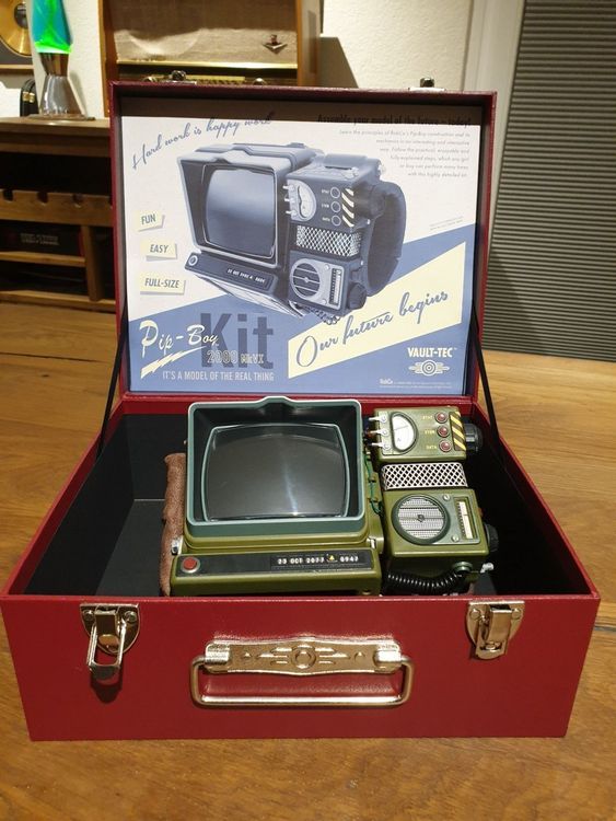 Fallout Pip-Boy 2000 Mk. VI | Kaufen auf Ricardo Fallout Pip-Boy 2000 Mk. VI | Kaufen auf Ricardo