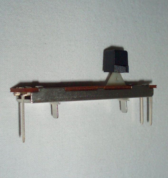 Ersatzteil für ARP 2600 Synthesizer: Schieberegler mit Kappe (Neu ...