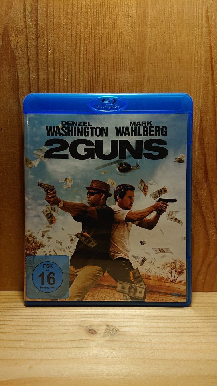 2 GUNS Blu-Ray mit Denzel Washington und Mark Wahlberg (Gebraucht) in Wilderswil für CHF 2.5 ...