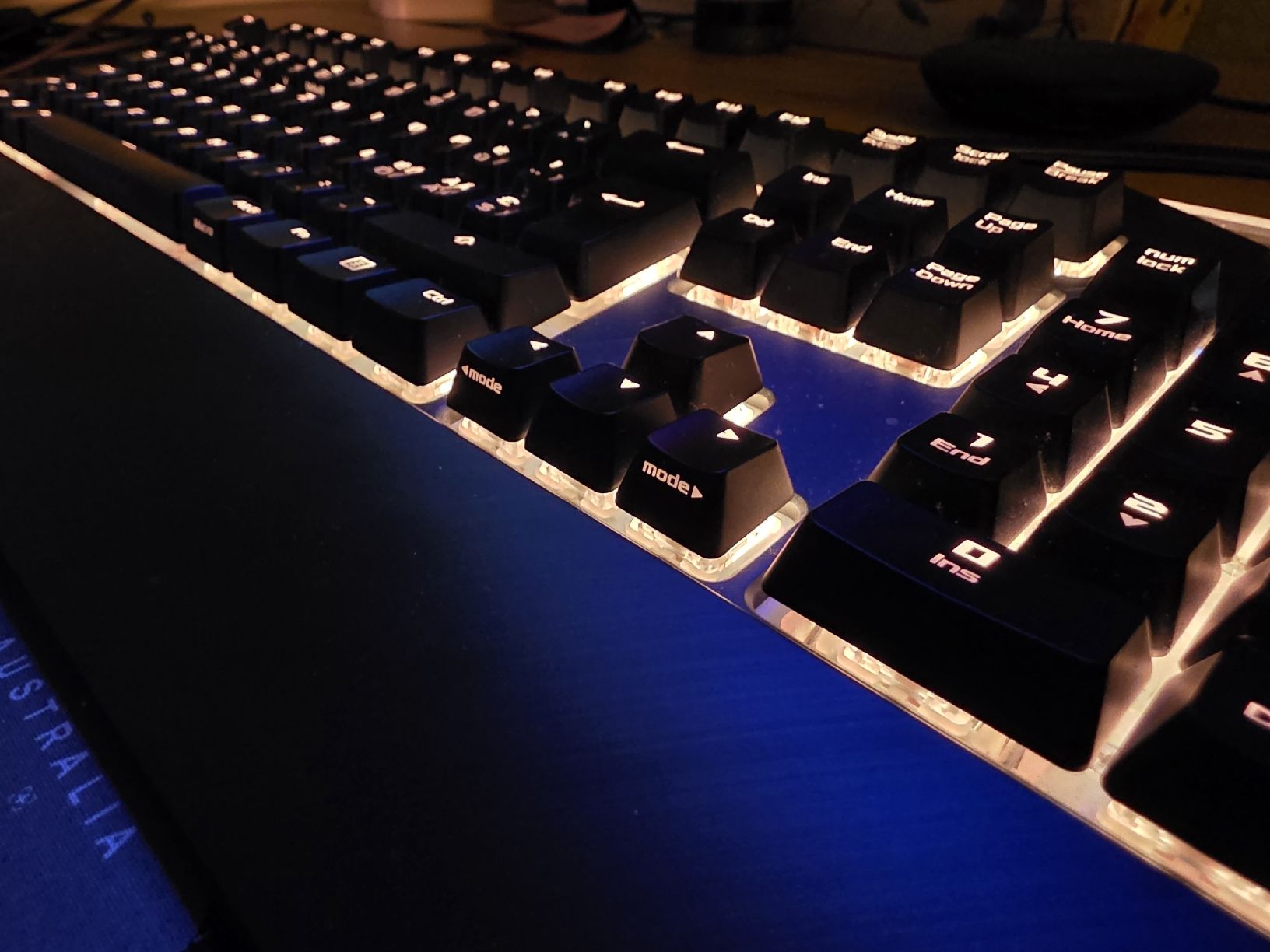 ASUS ROG Strix Flare (USB, Schweiz, Kabel) (Gebraucht) in Root für CHF ...