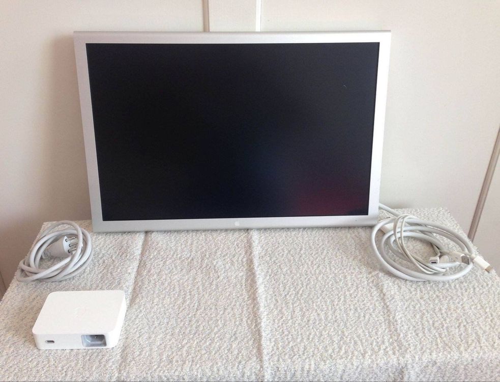 Apple Cinema Display 23"mit Vesa Adapter (Gebraucht) in St. Margarethen ...
