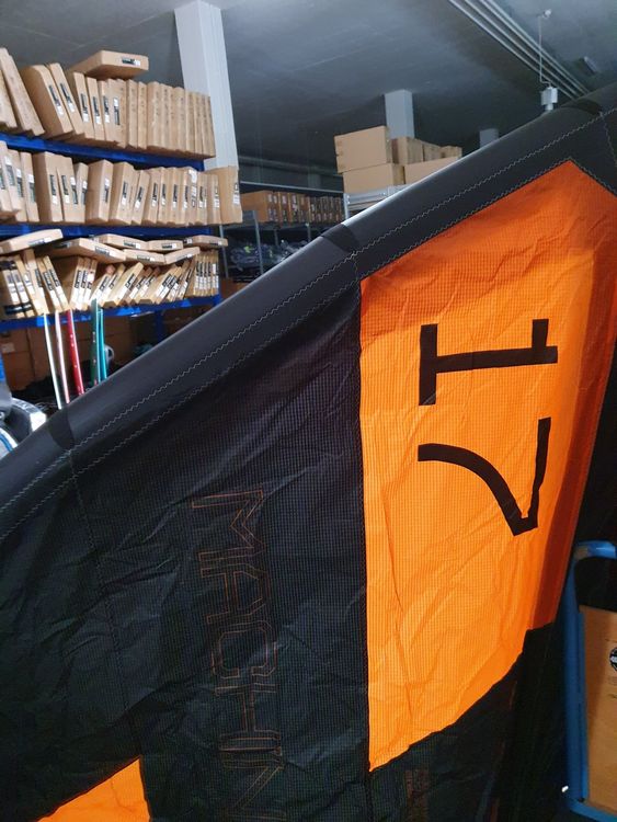 Slingshot Kite Machine V1 17m aus Test (Gebraucht) in Silvaplana für ...