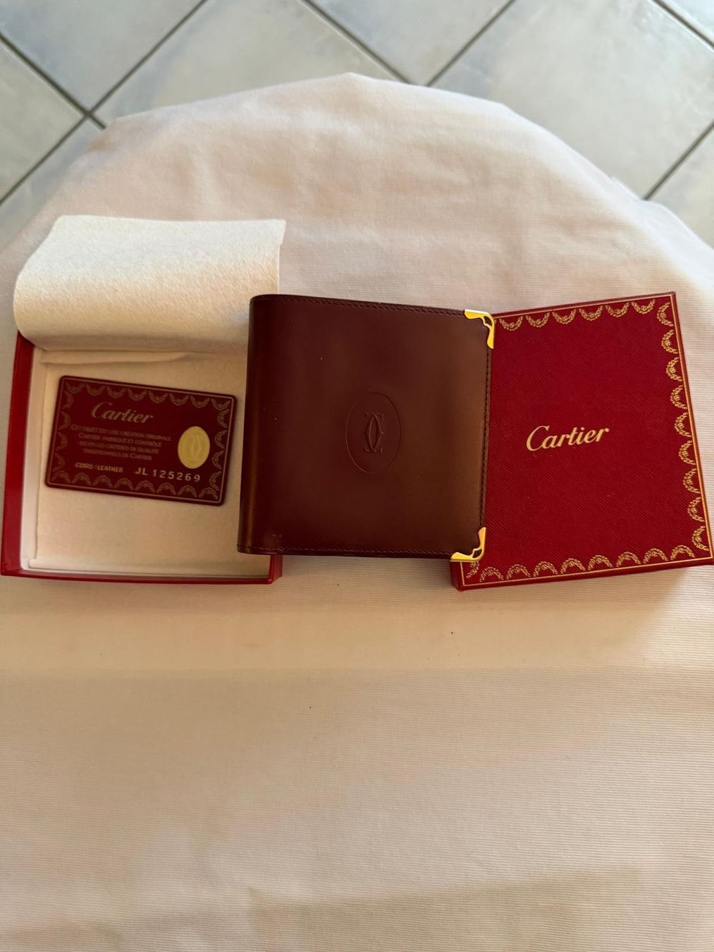 Porte feuille must cuir de veau bordeaux finition de dorée (Neuf avec ...