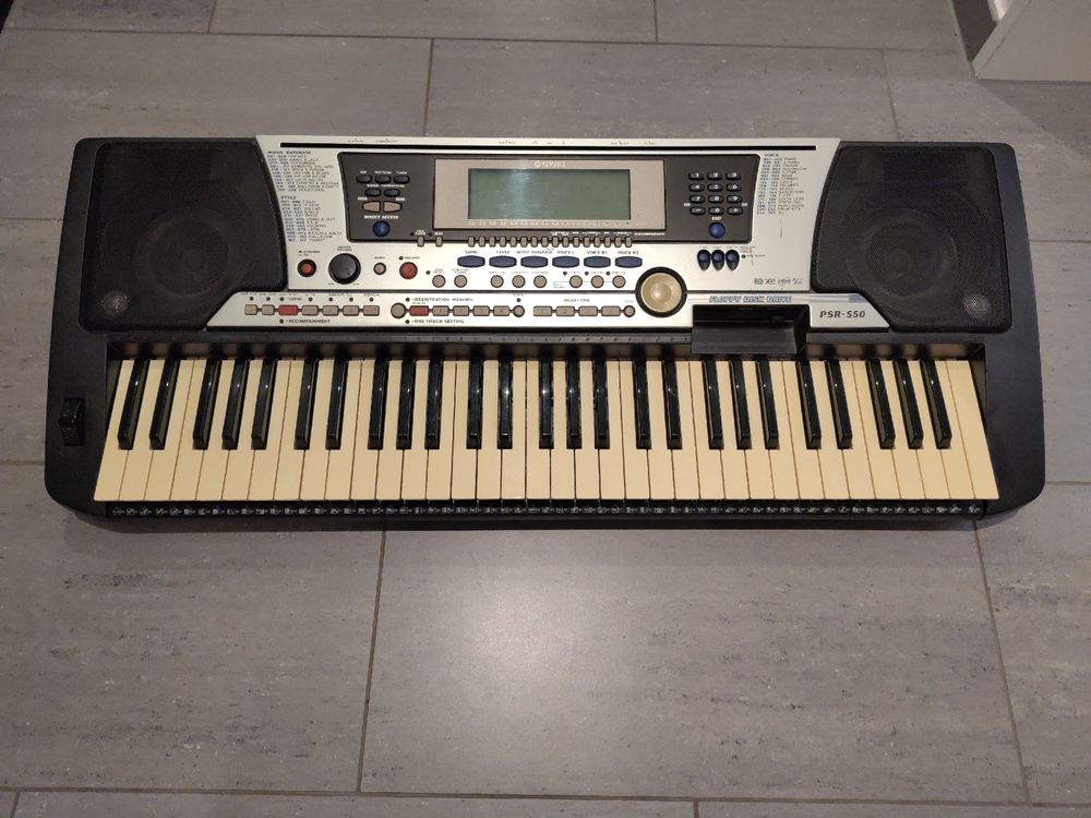 Yamaha PSR-550 Keyboard (Gebraucht) in Kriens für CHF 1 – nur Abholung ...