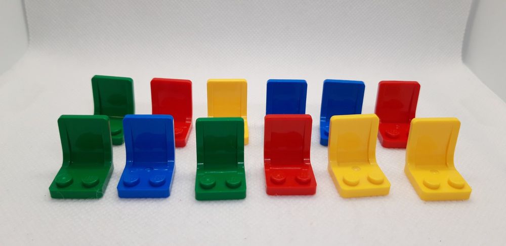 Lego 12 Stk. Sitze 2x2x2 (Gebraucht) in Inwil für CHF 4 – mit Lieferung ...