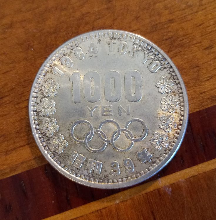 1000 Yen Silbermünze, Tokio 1964, Olympia (Gebraucht) in Muttenz für ... 1000 Yen Silbermünze, Tokio 1964, Olympia (Gebraucht) in Muttenz für ...