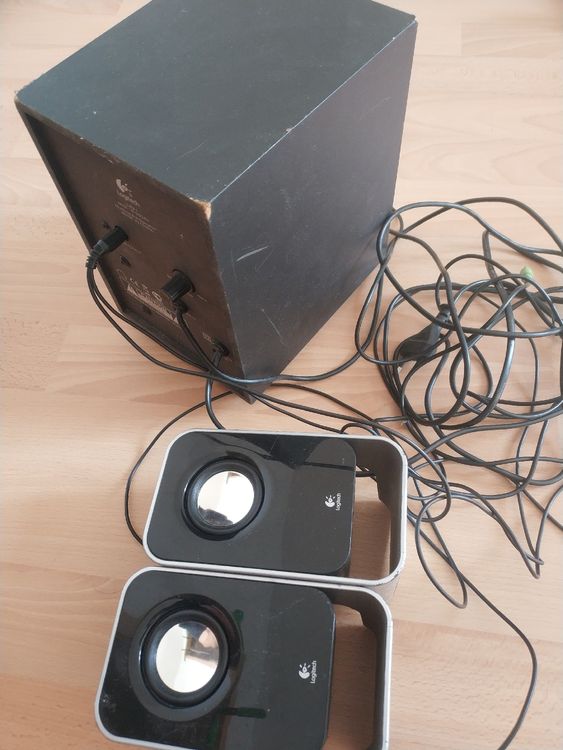 Logitech speaker pc laptop (Gebraucht) in Tafers für CHF 1 – mit ...
