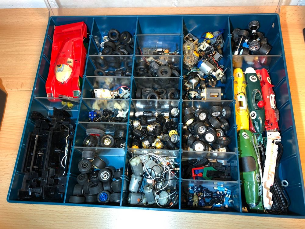 # 10 Scalextric Lagerräumung, grosse Ersatzteilbox gefüllt (Gebraucht ...