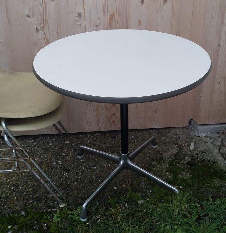 Charles Ray Eames Contract Table Beistelltisch H72 D76 cm | Kaufen auf ...