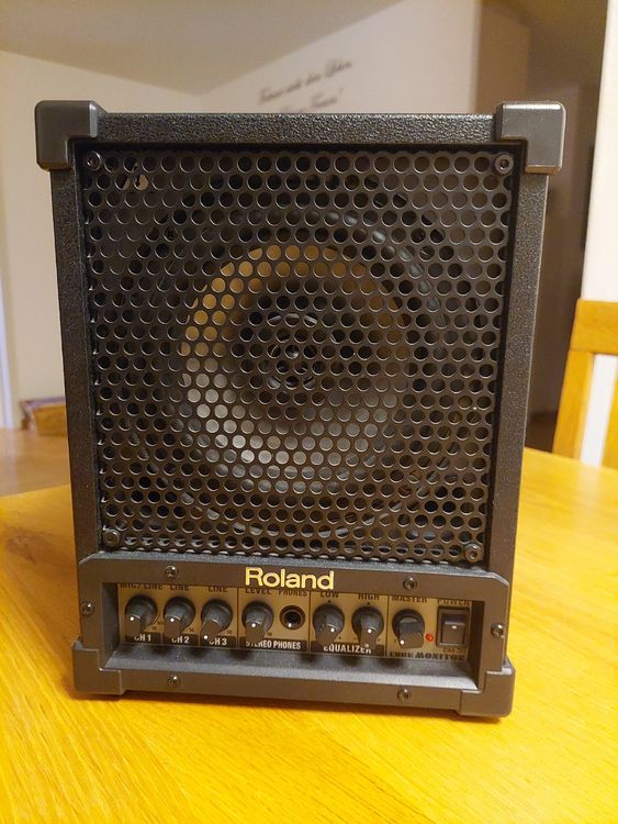 Roland Cube Monitor CM-30 Top Zustand - Verstärker Box (Gebraucht) in ...