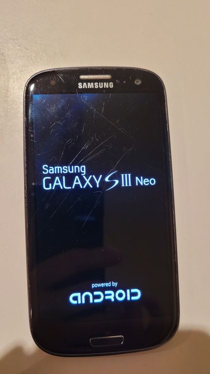 Handy, Samsung Galaxy S3 Neo | Kaufen auf Ricardo