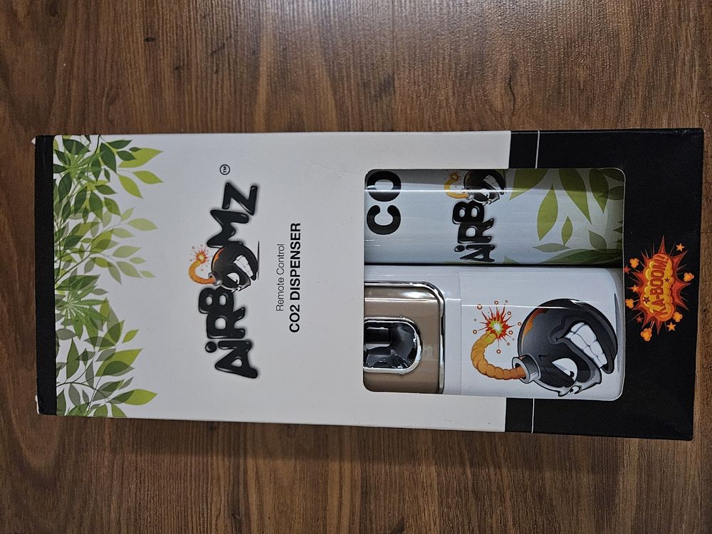 AirBomz CO2 Dispenser - Neuwertig und Ungebraucht! (Neu und ...