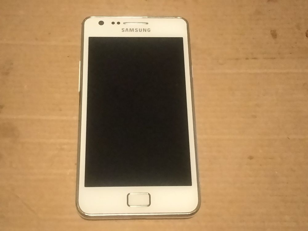 Android Handy Display defekt: Samsung GT i9100 Galaxy SII (Defekt) in ...
