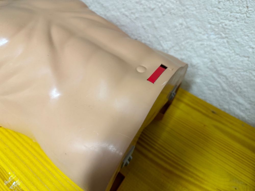 Ambu Sam Reanimationspuppe für Schulungen / Übungen (Gebraucht) in ...