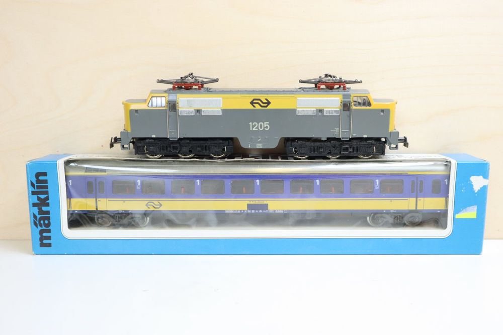 Märklin E-Lok NS "1205" & Personenwagen 4164 - Selten | Kaufen auf Ricardo