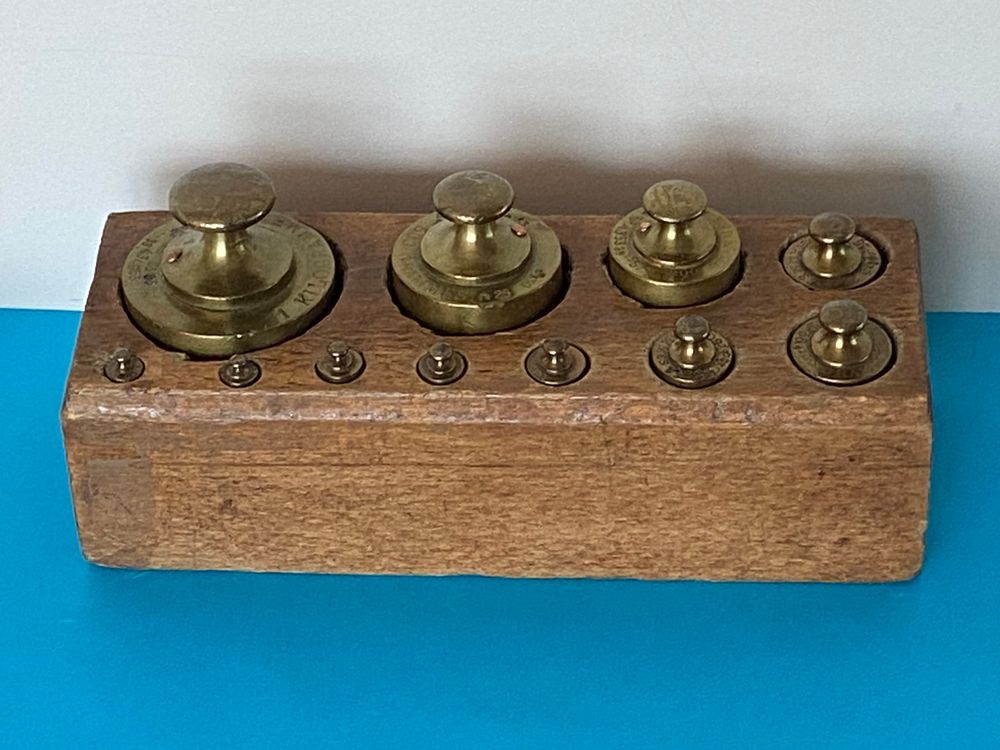Antikes Gewichtssteine Set, 11 teilig (Gebraucht) in Unterengstringen für CHF 119 – mit ...