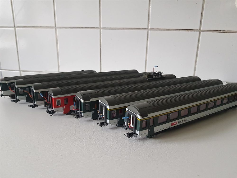 7-teiliger SBB Personenzug m Beleuchtung (Gebraucht) in Seuzach für CHF 149 – mit Lieferung auf ...