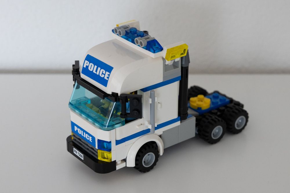 LEGO City 7288 Mobile Police Unit / Polizei Truck (Gebraucht) in Zürich ...