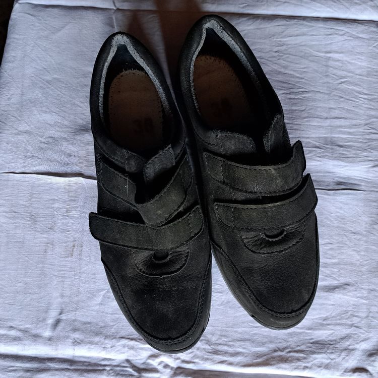 Halbschuhe wildleder Gr 38 (Gebraucht) in Grindelwald für CHF 5 – mit ...