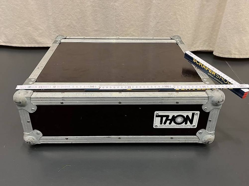 Gut erhaltenes 19 Zoll 3HE Rack/Case von Thon (Gebraucht) in Felben ...