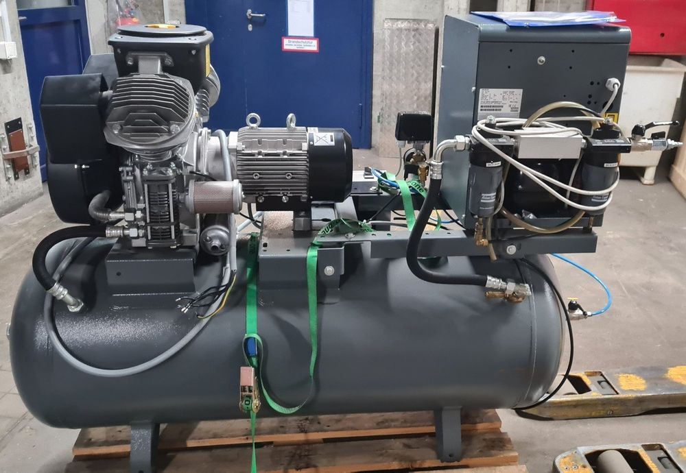 Kompressor Atlas Copco mit Kältetrockner 270Liter (Gebraucht) in ...