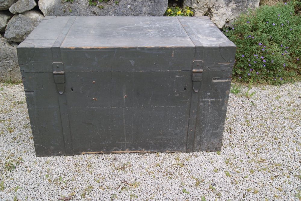 Alte Truhe (Gebraucht) in Buus für CHF 20 – nur Abholung auf Ricardo kaufen