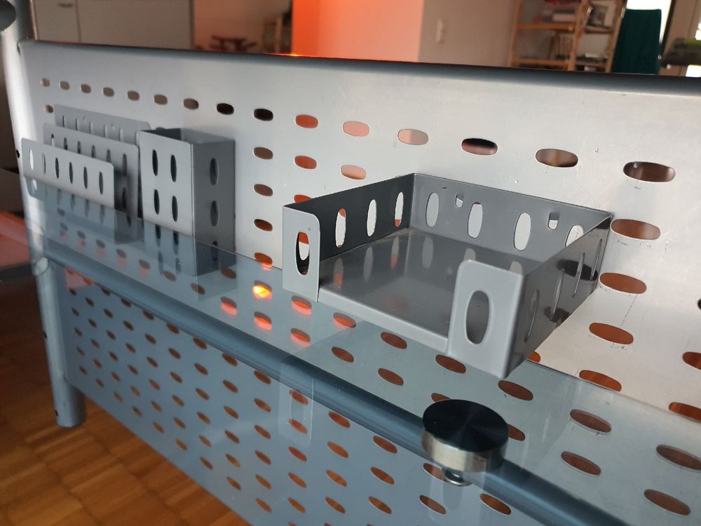 Computer / PC - Desk / Bureau / Schreibtisch / Pult | Kaufen auf Ricardo