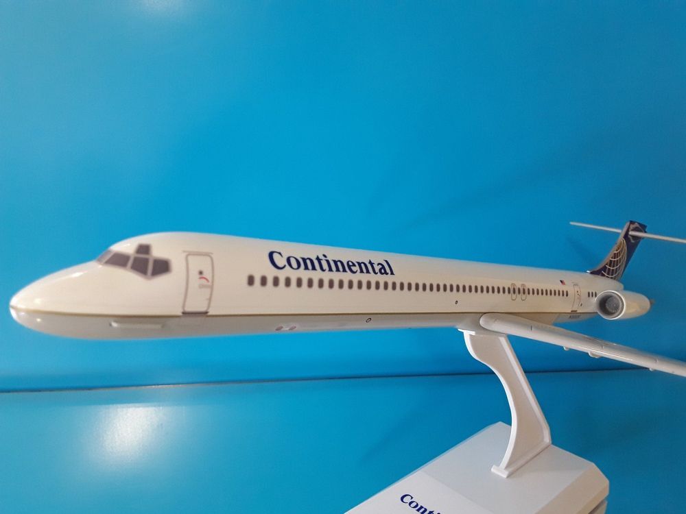 Modellflugzeug _ McDonnell Douglas MD-80 Continental _ 1:150 | Kaufen ...