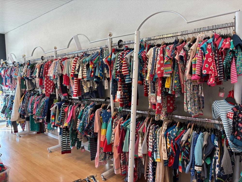 Kleiderständer Top für Laden (Gebraucht) in Adliswil für CHF 600 – nur ...