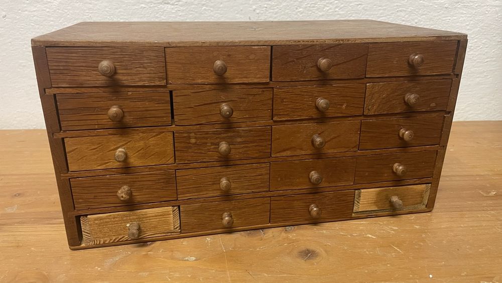 Faszinierend Kleines Schrankchen Holz Ebenbild