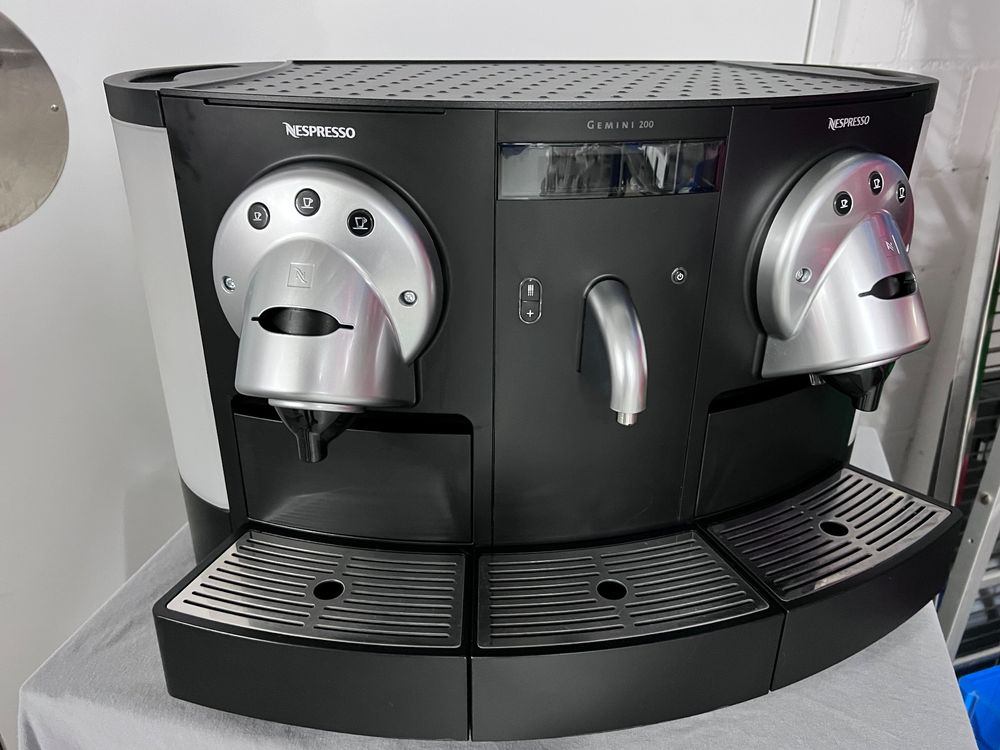 Nespresso Gemini CS 200 ab Service mit 3 Monate Garantie (Gebraucht) in ...