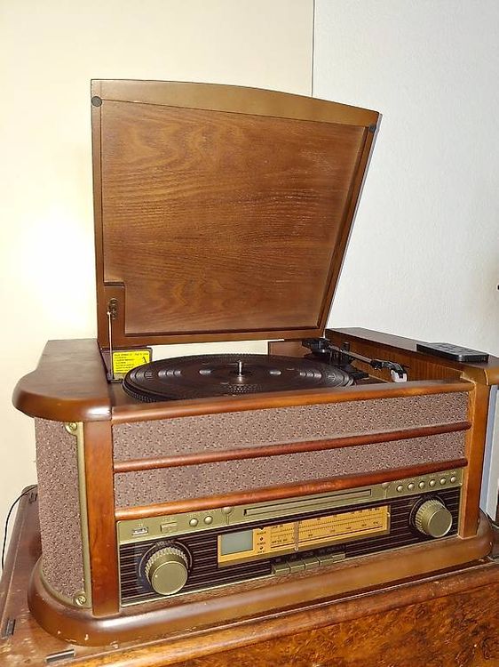 RADIO SOUNDMASTER STILE RETRO (Gebraucht) in Astano für CHF 115 – mit ...