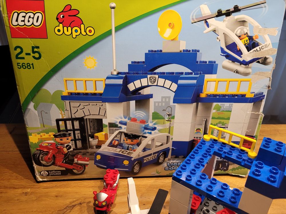 DUPLO Polizeistation mit Gefängnis und Helikopter | Kaufen auf Ricardo