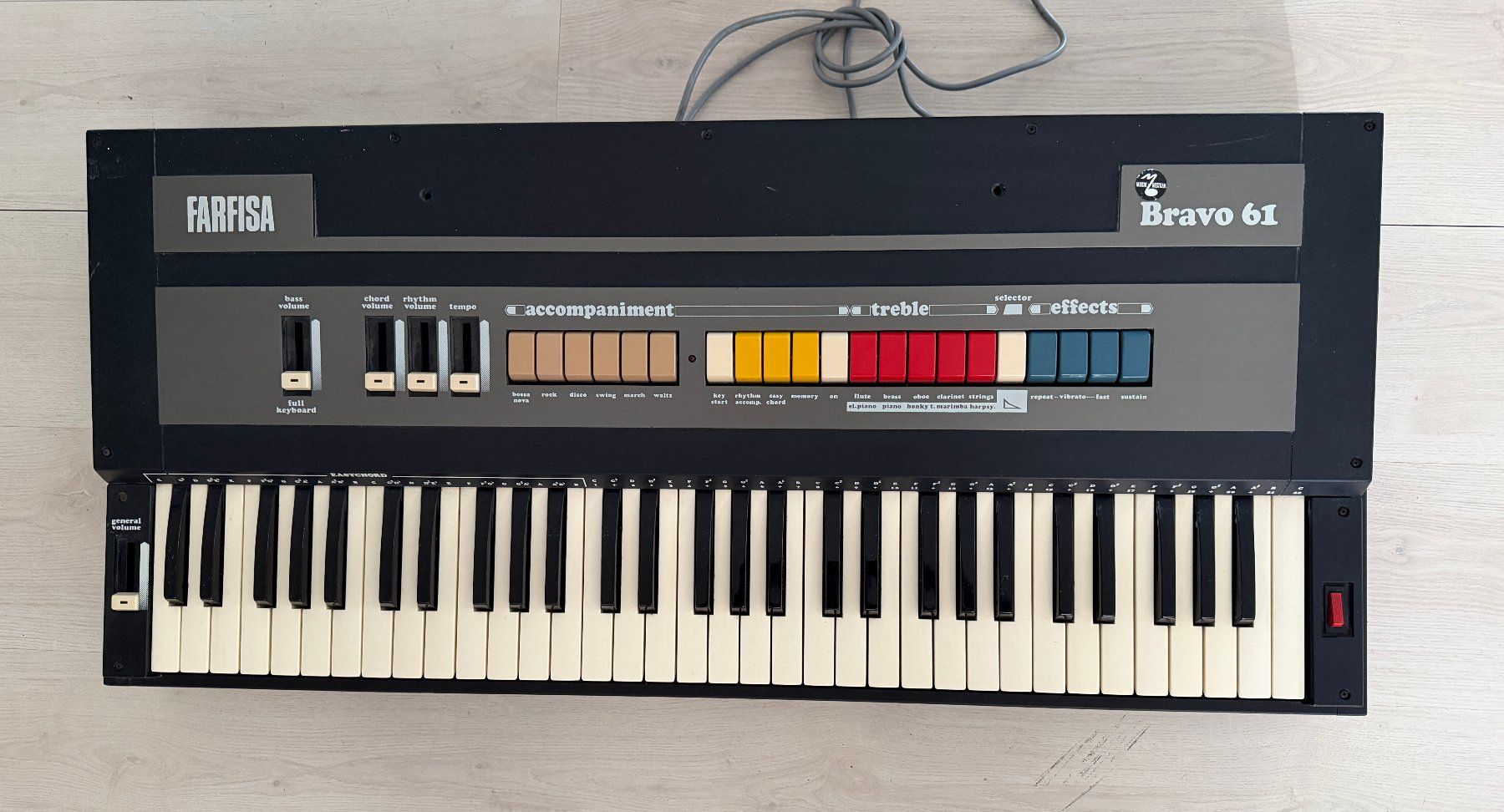 Kult-Vintage Farfisa Bravo 61 Analogue Organ – FUNKTIONIERT (Gebraucht ...