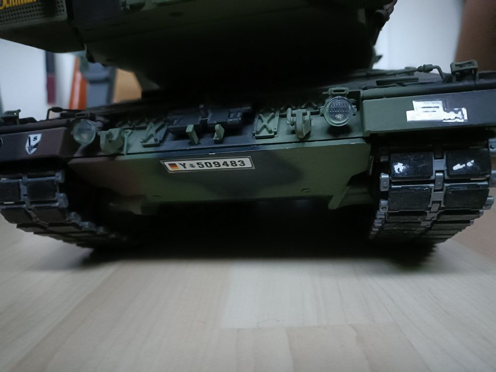 RC Panzer Leopard 2A6 von Heng Long 1/16 | Kaufen auf Ricardo