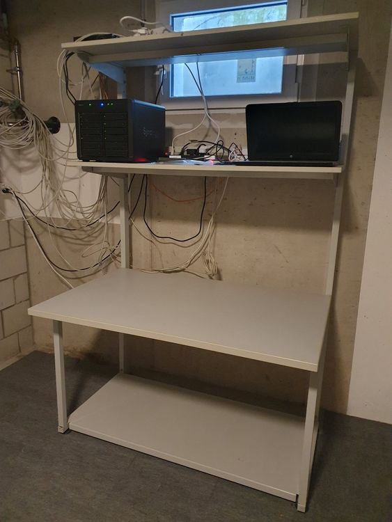 Regal für Server, Computer, PCs oder weiteres - Sehr stabil (Gebraucht) in Zufikon für CHF 1 ...