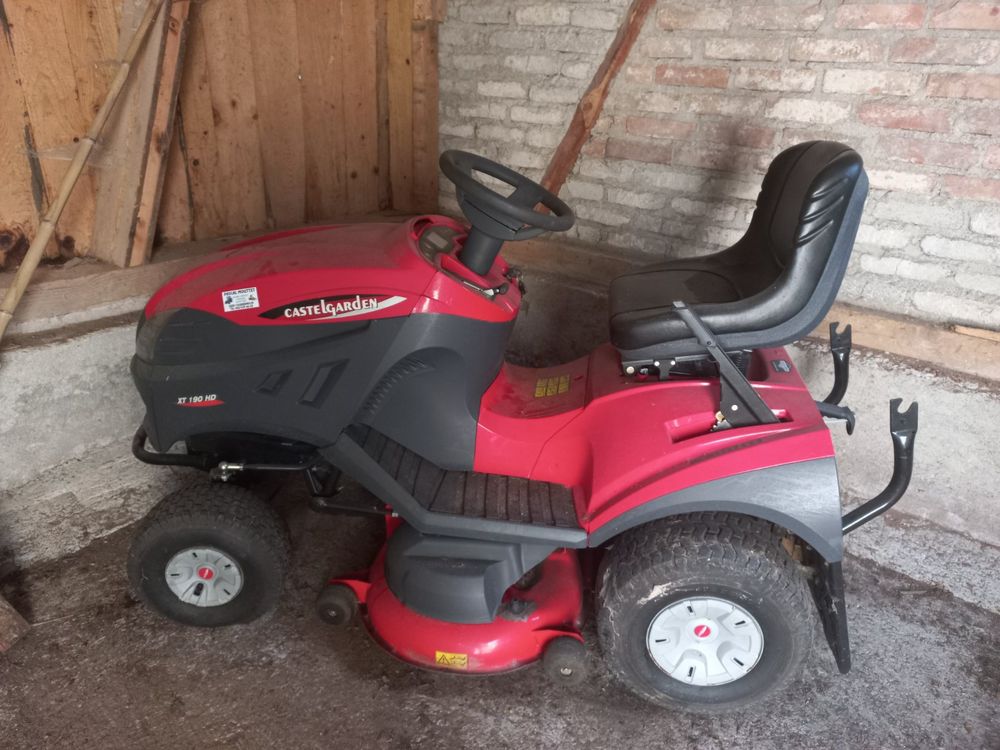 Tondeuse-tracteur à gazon (D'occasion) à Mervelier pour CHF 1400 – retrait uniquement | Acheter ...