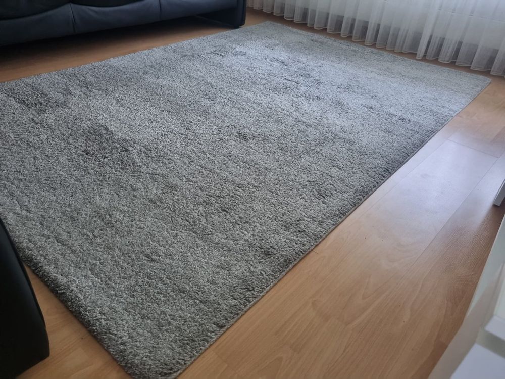 Grauer Teppich in gutem Zustand (Neu (gemäss Beschreibung)) in ...