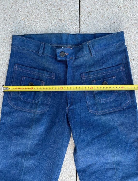 Vintage 1970s Bell Bottom Blue Jeans (Neu (gemäss Beschreibung)) in ...