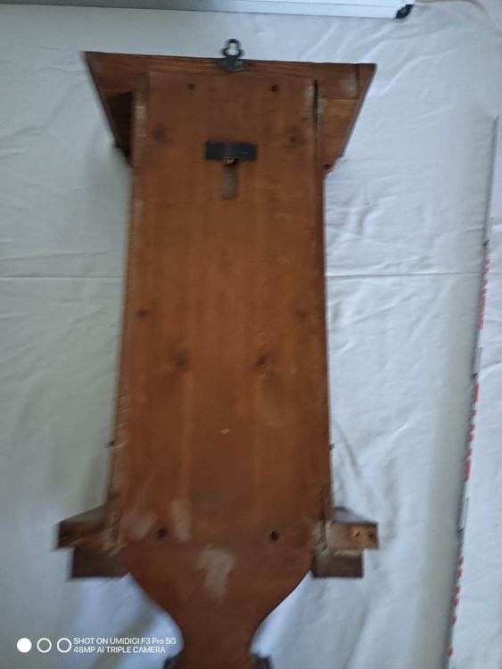 Antike Wanduhr mit Pendel, Holzgehäuse, defekt (Defekt) in Aarwangen ...