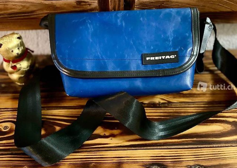 Freitag, Model F41 Hawaii Five-o in wunderschönem blau | Kaufen auf Ricardo