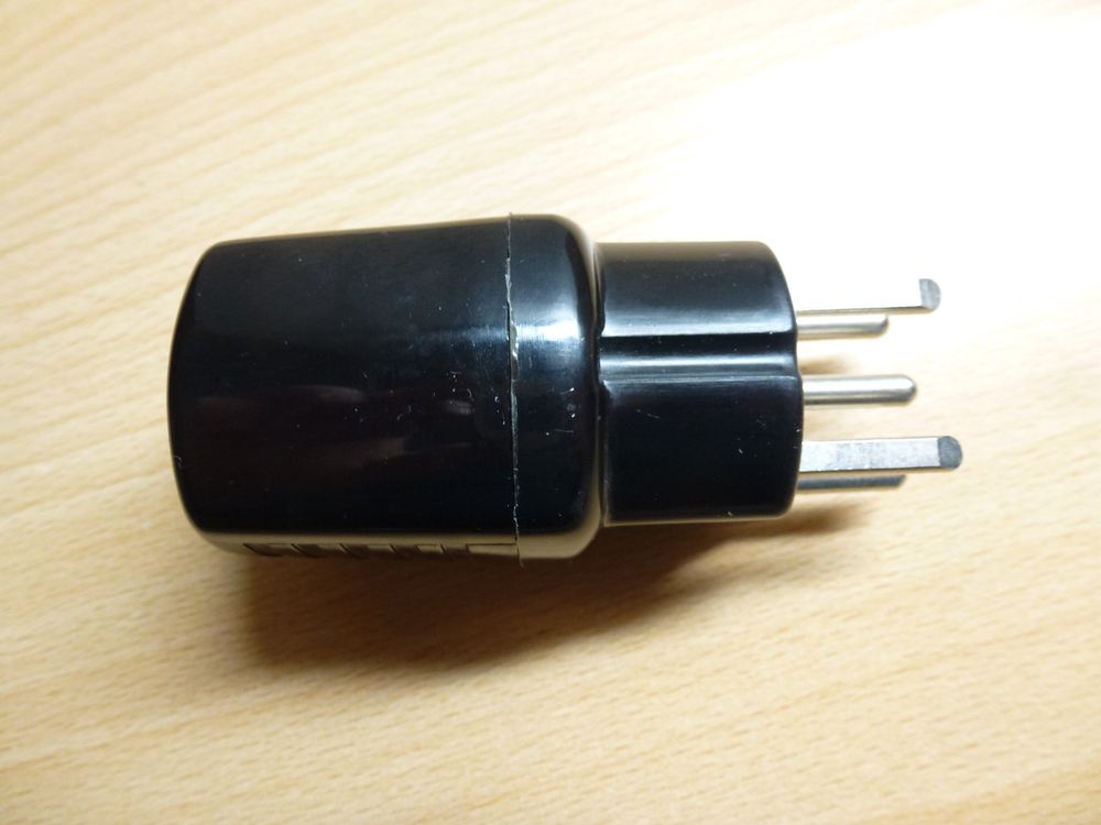 Stecker Typ15 schwarz (Neu (gemäss Beschreibung)) in Hombrechtikon für ...
