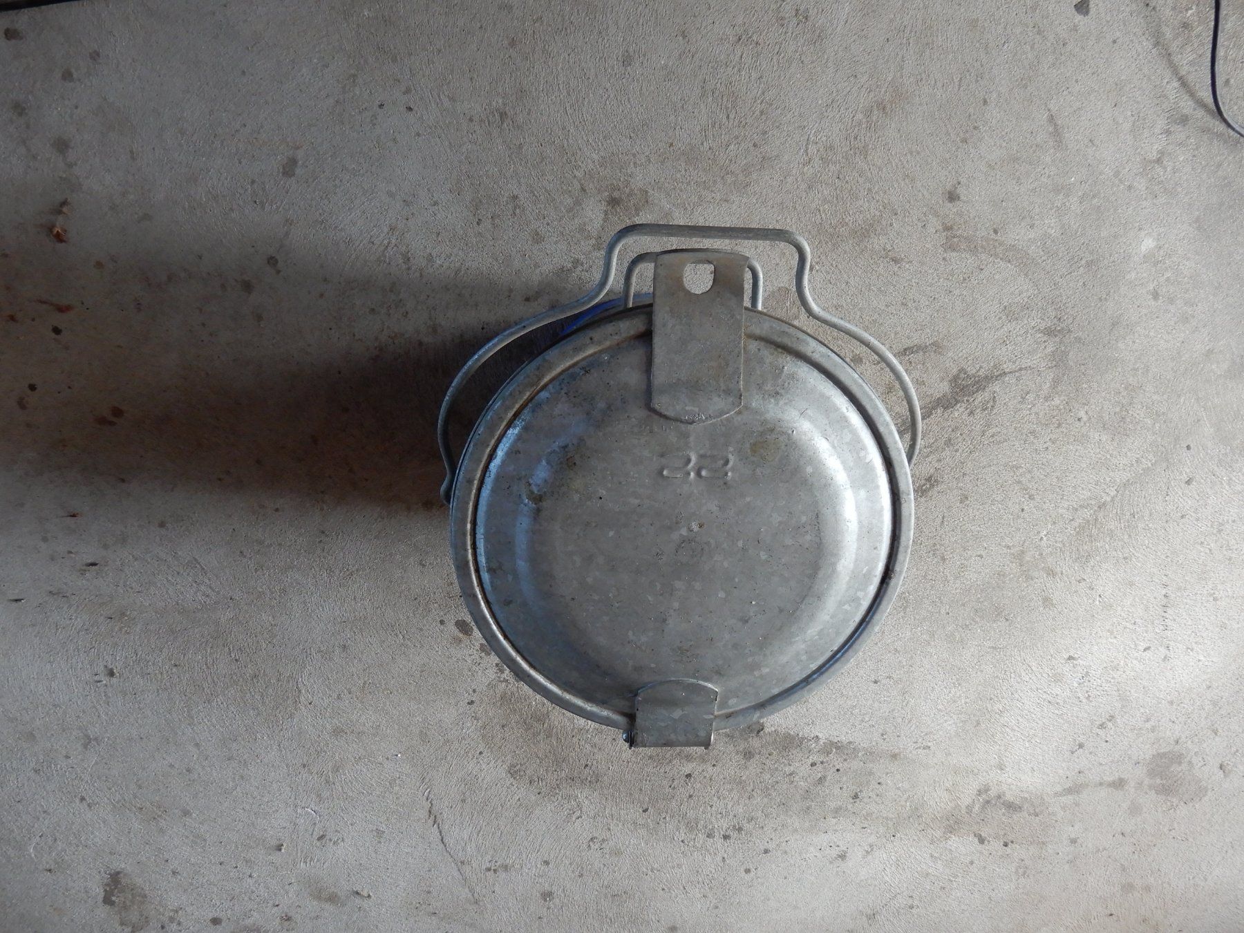 Ochsner Asche- oder Abfallkübel Stahlblech verzinkt 22 Lt (Gebraucht ...