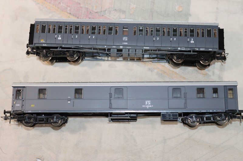 2 Roco FS Wagen ( 27 ) (Gebraucht) in Kerzers für CHF 20 – mit ...