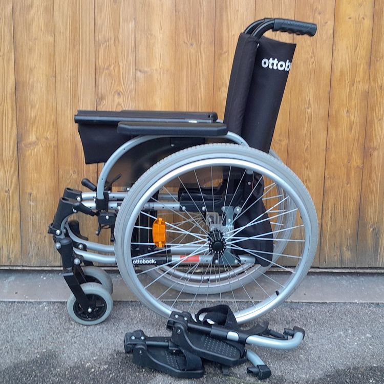 Rollstuhl Otto Bock 40 cm Sitzbreite, nur CHF 149 (Gebraucht) in Lengnau für CHF 149 – mit ...